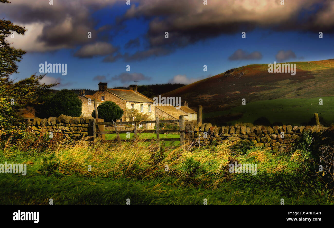 Farmhouse in the Yorkshire Dales National Park showing Limestone walls ...