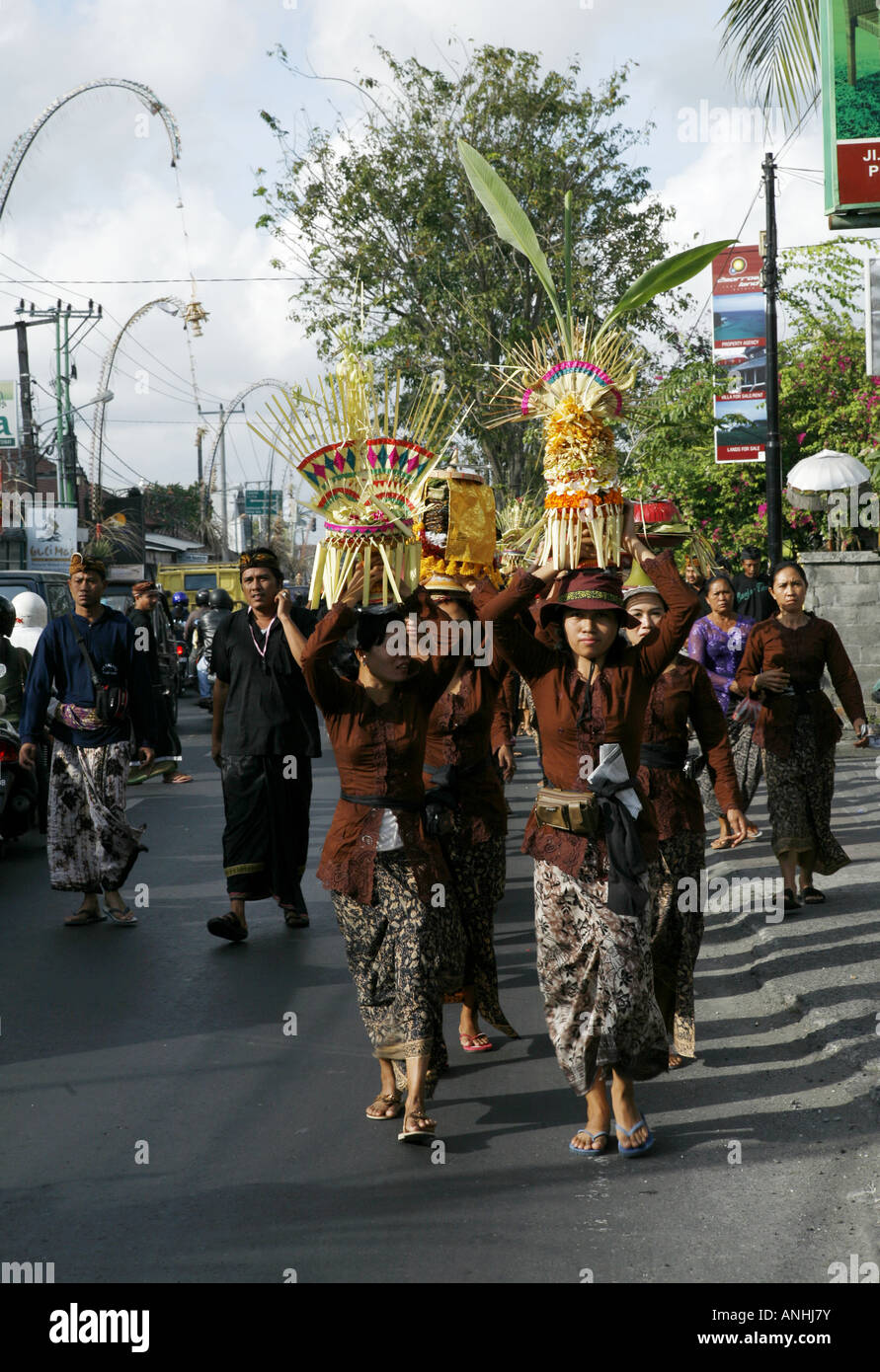 bali, traditional funeral procession Stock Photo - Alamy