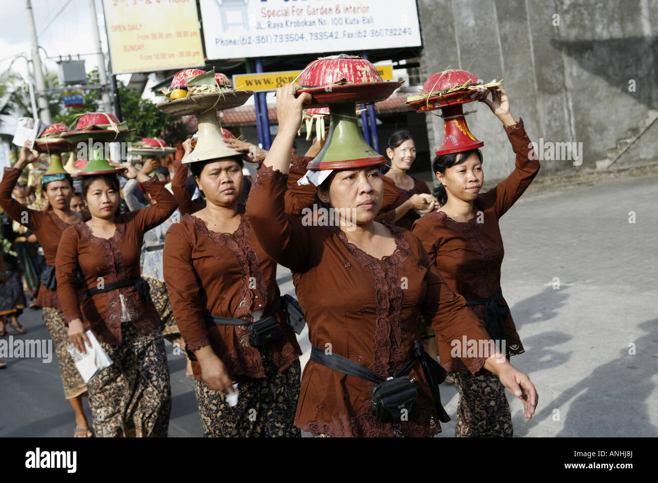 bali, traditional funeral procession Stock Photo - Alamy