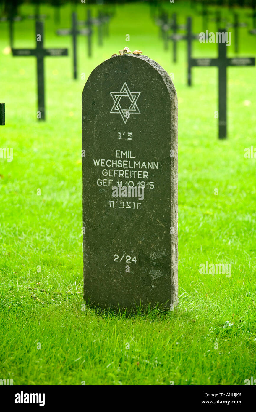 Jewish German soldiers grave stone in Fricourt WW1 German Cemetery in ...
