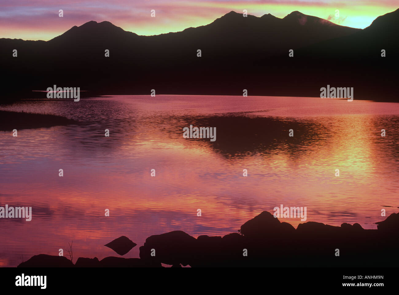 Snowdon horseshoe sunset hi-res stock photography and images - Alamy