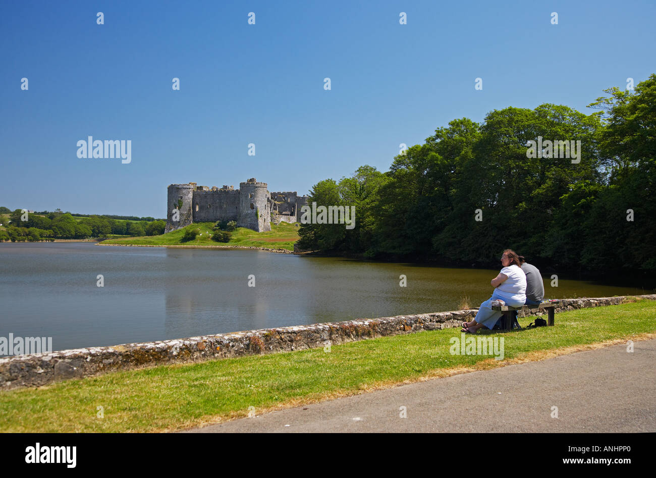 Knights Defend Castle High Resolution Stock Photography and Images - Alamy