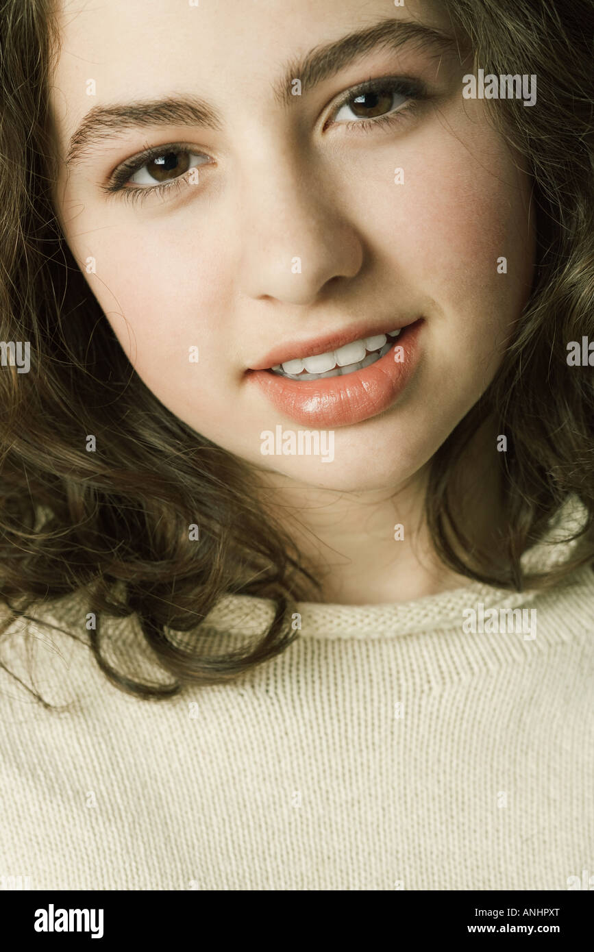 Girls eyes close and opened hi-res stock photography and images - Alamy