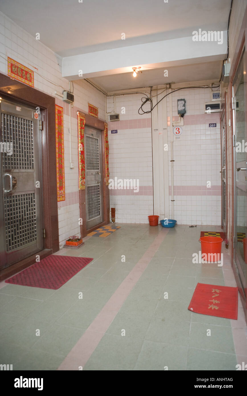 Rundown apartment interior hi-res stock photography and images - Alamy