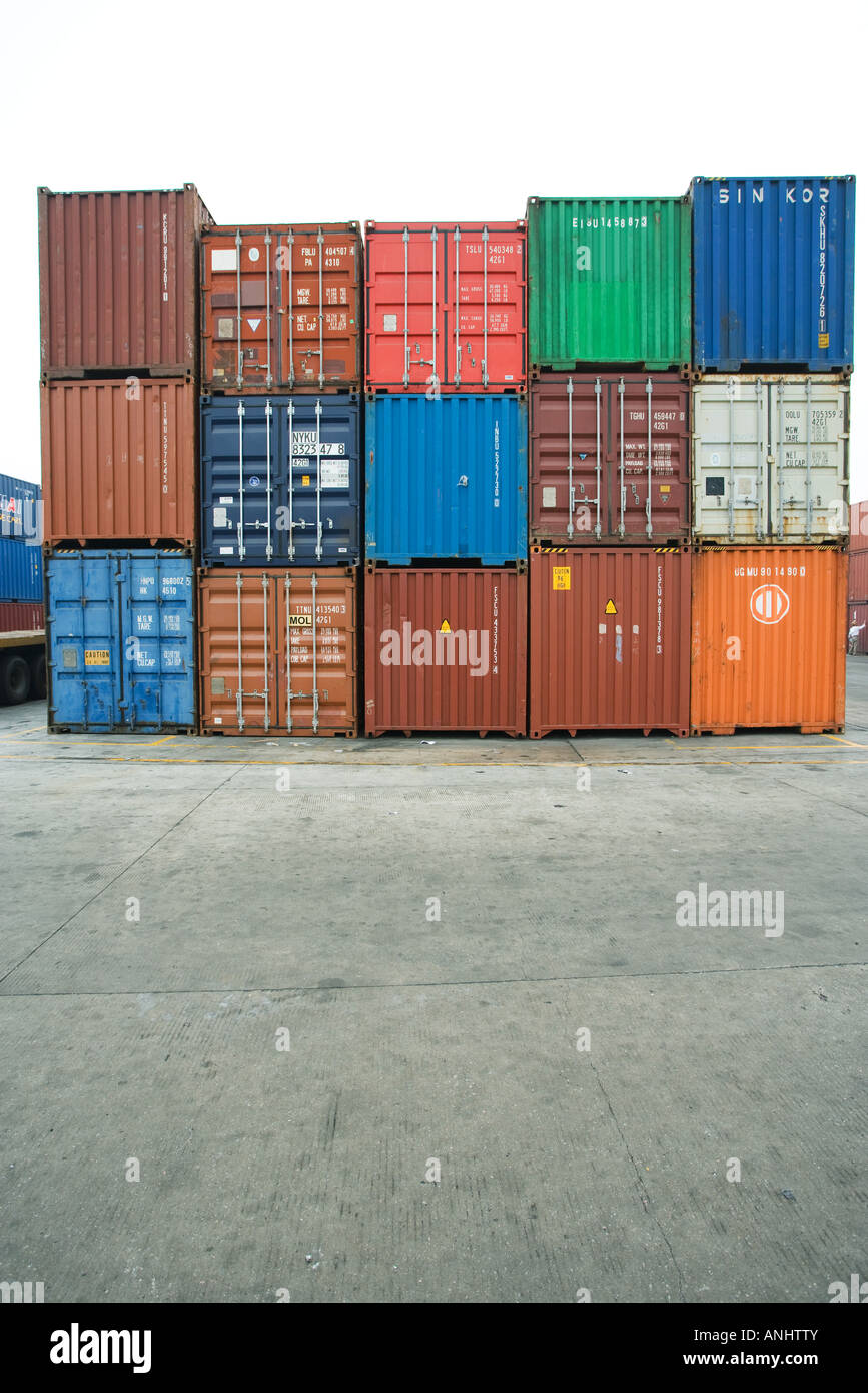 Coloured freight containers hi-res stock photography and images - Alamy