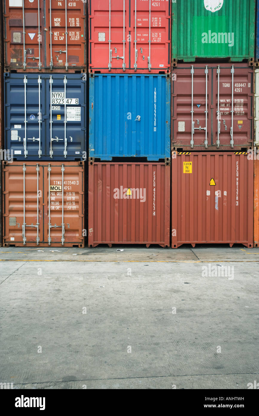 Coloured freight containers hi-res stock photography and images - Alamy