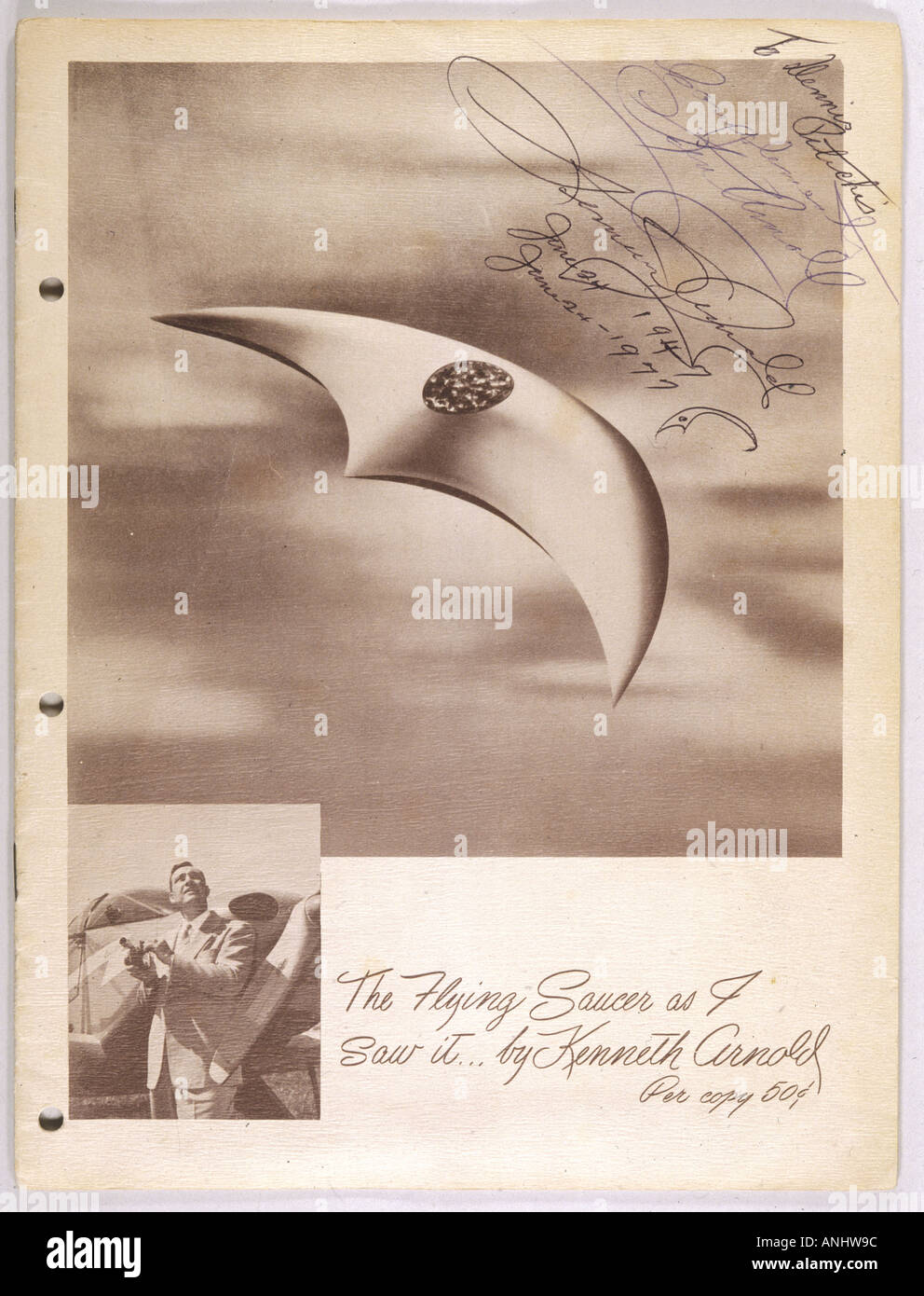 Kenneth arnold flying saucer hi-res stock photography and images - Alamy
