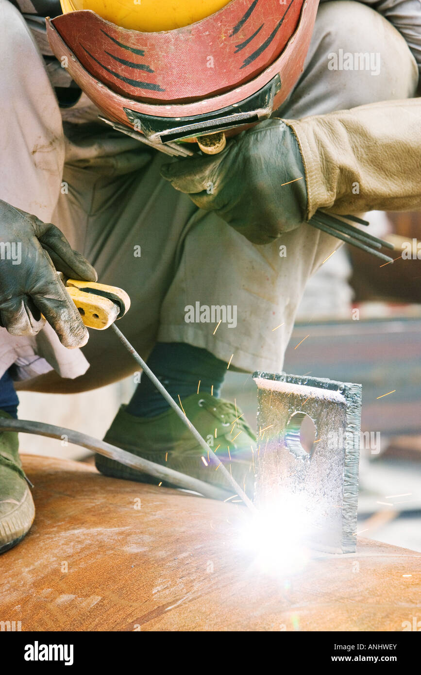 Construction worker bends hi-res stock photography and images - Alamy