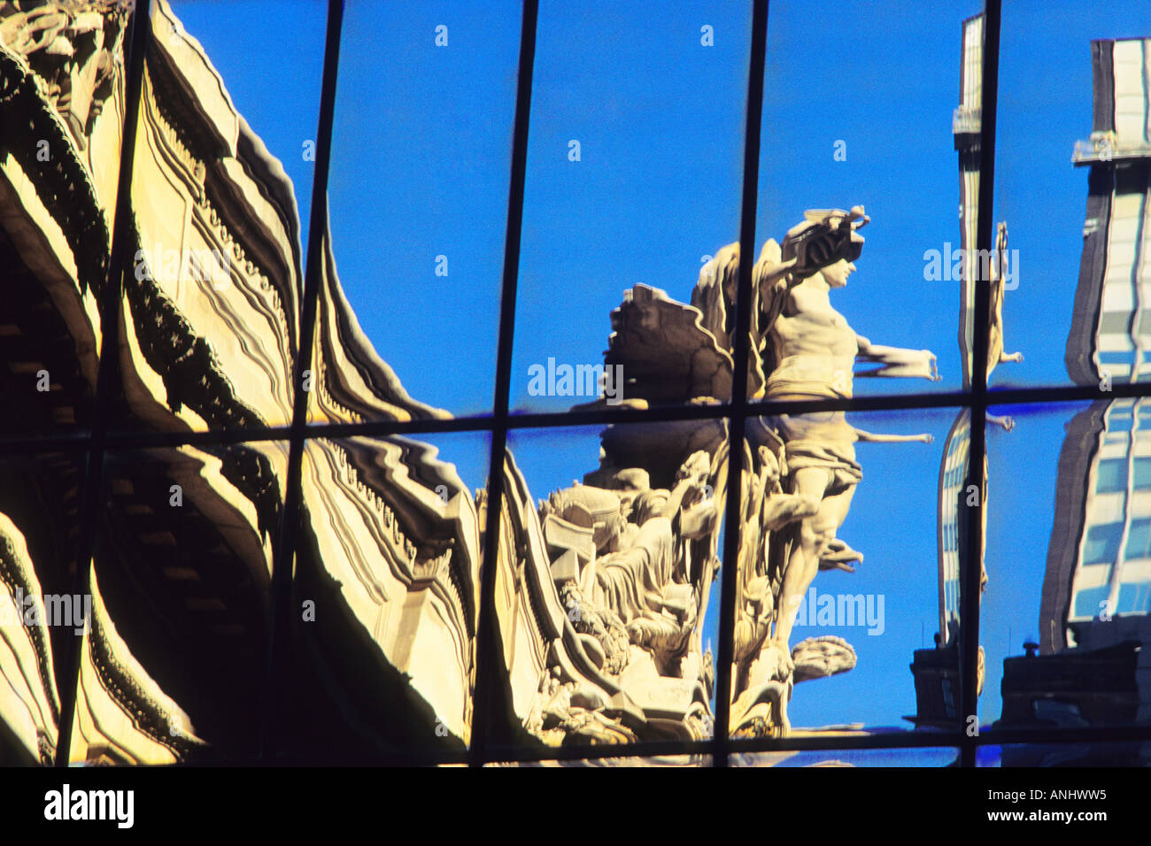Grand Central Station Statue of Mercury and clock. Reflection in the ...