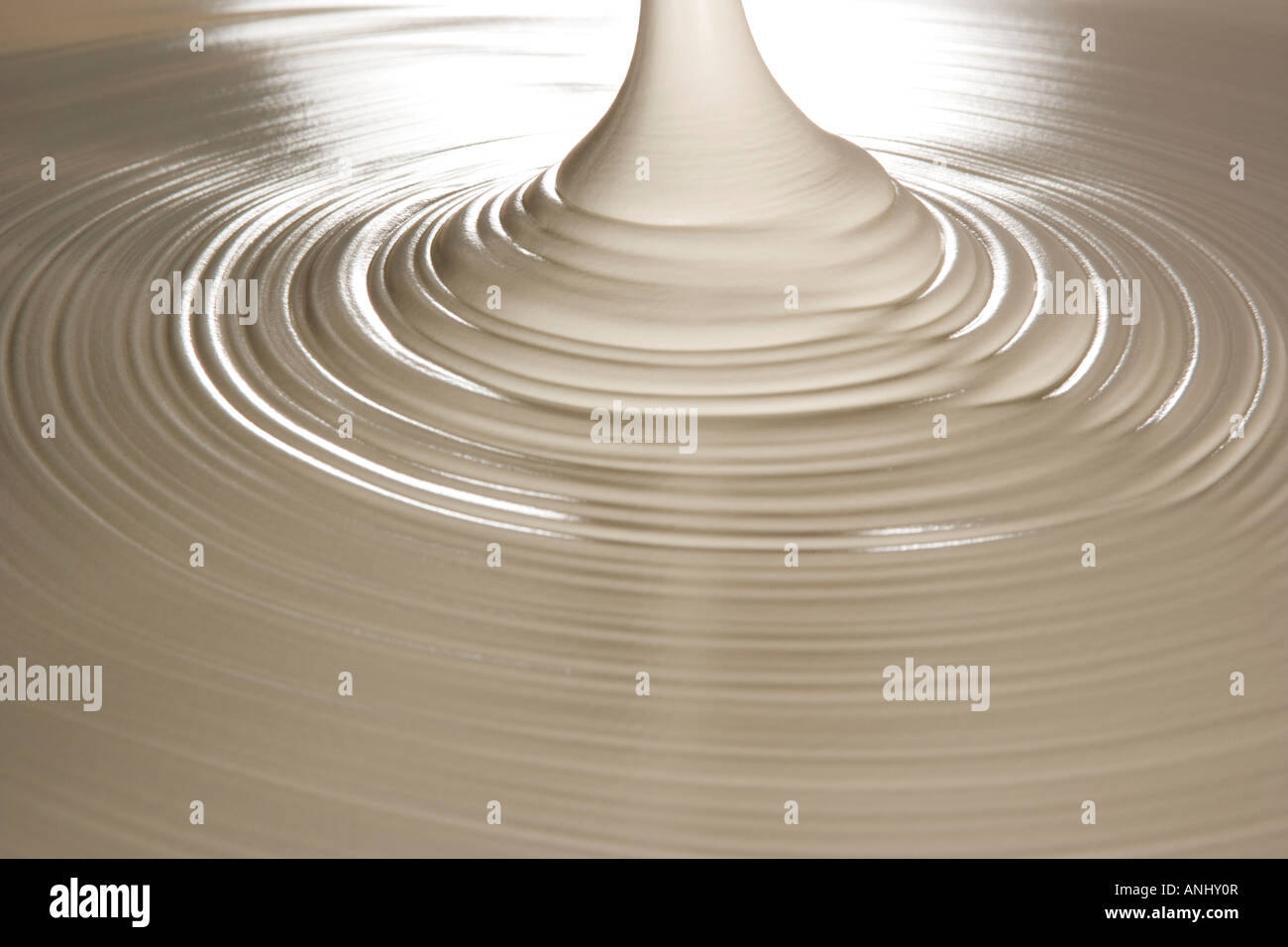 foam pouring in a mould Stock Photo - Alamy