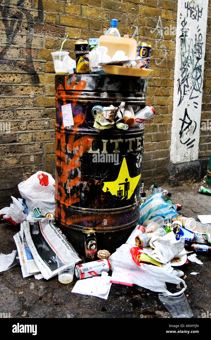 Disgusting bins hi-res stock photography and images - Alamy