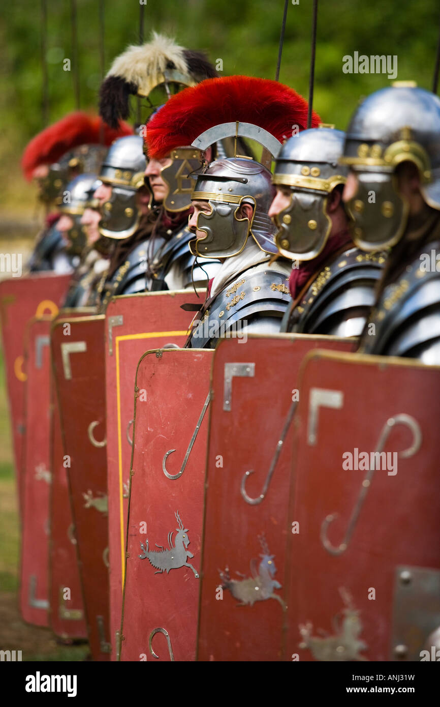 Roman shield formation hi-res stock photography and images - Alamy