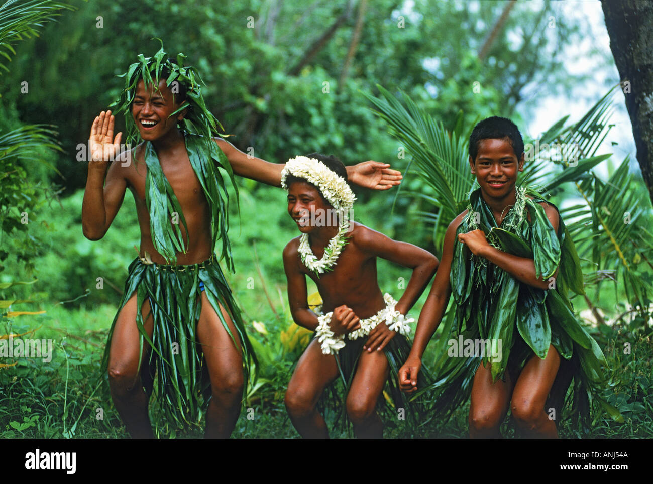 Pacific islands folk dancing hi-res stock photography and images - Alamy