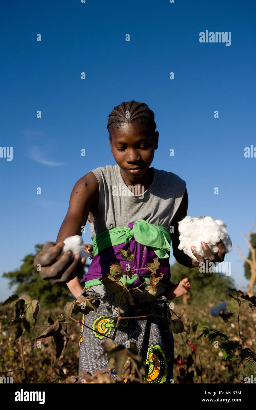 Farmer africa hi-res stock photography and images - Alamy