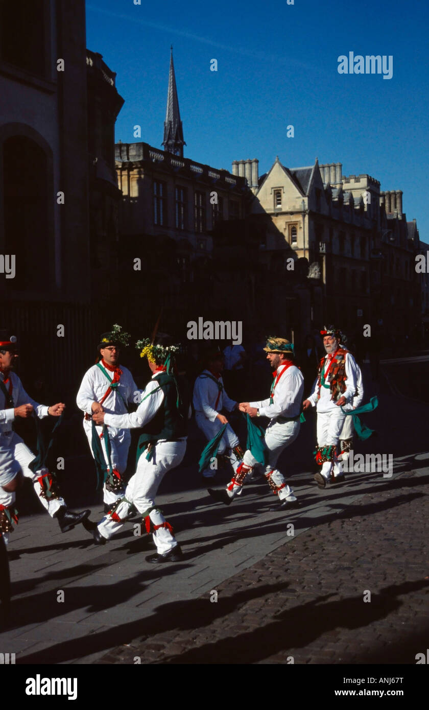 Danza morris hi-res stock photography and images - Alamy