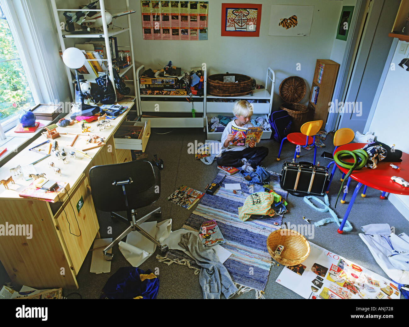 Messy room boy hi-res stock photography and images - Alamy
