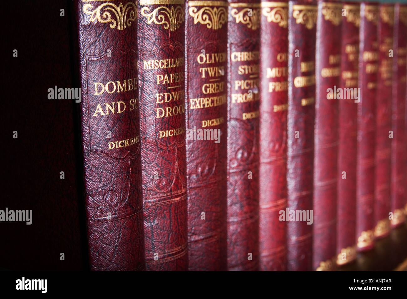 collection of leather bound charles dickens books Stock Photo - Alamy collection of leather bound charles dickens books Stock Photo - Alamy