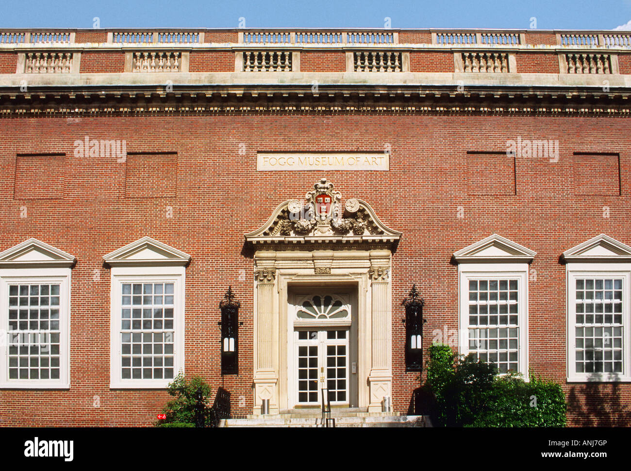 Harvard university fog museum hi-res stock photography and images - Alamy