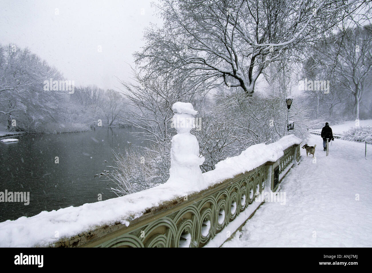 Manhattan bridges across hi-res stock photography and images - Alamy