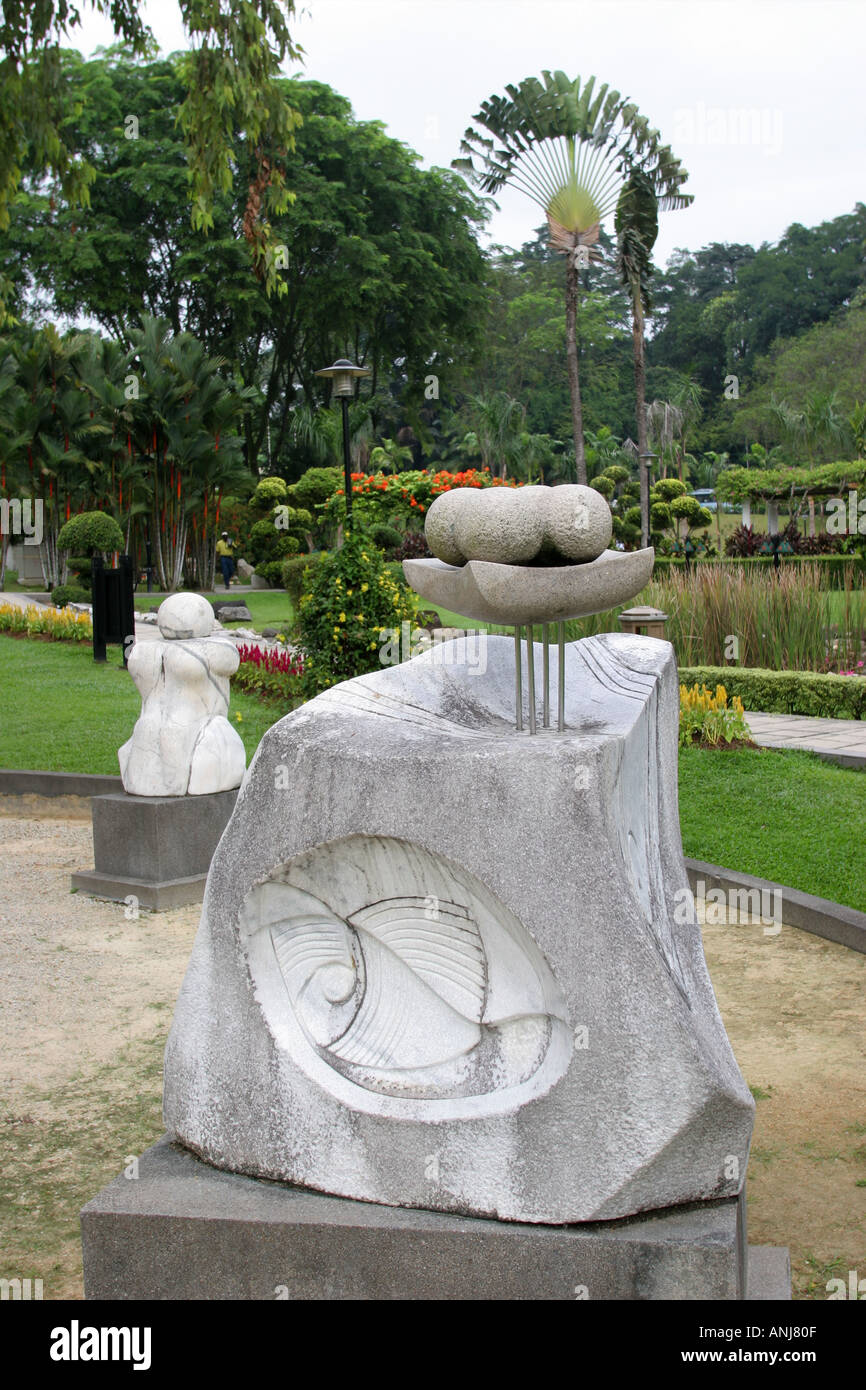 Asean sculpture garden hi-res stock photography and images - Alamy