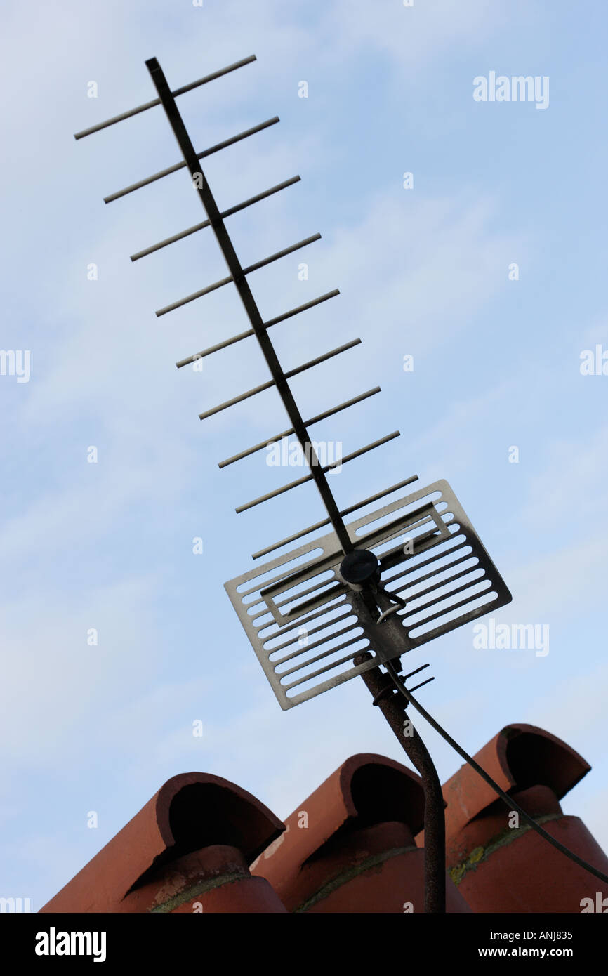 Radio and tv aerial hi-res stock photography and images - Alamy