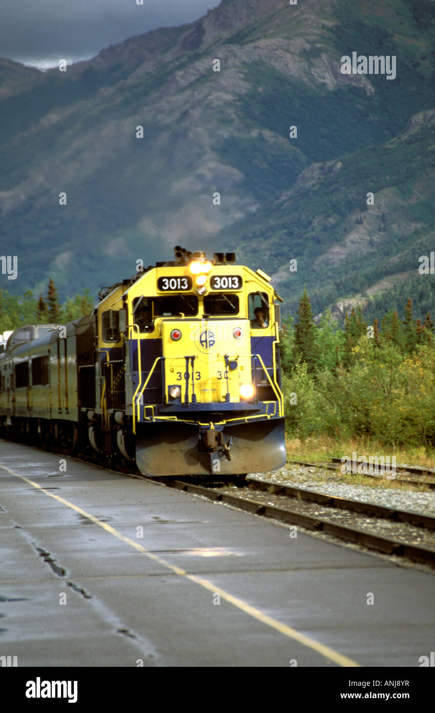Alaska railroad anchorage to denali hi-res stock photography and images ...