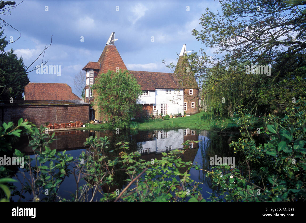 Oast house hi-res stock photography and images - Alamy