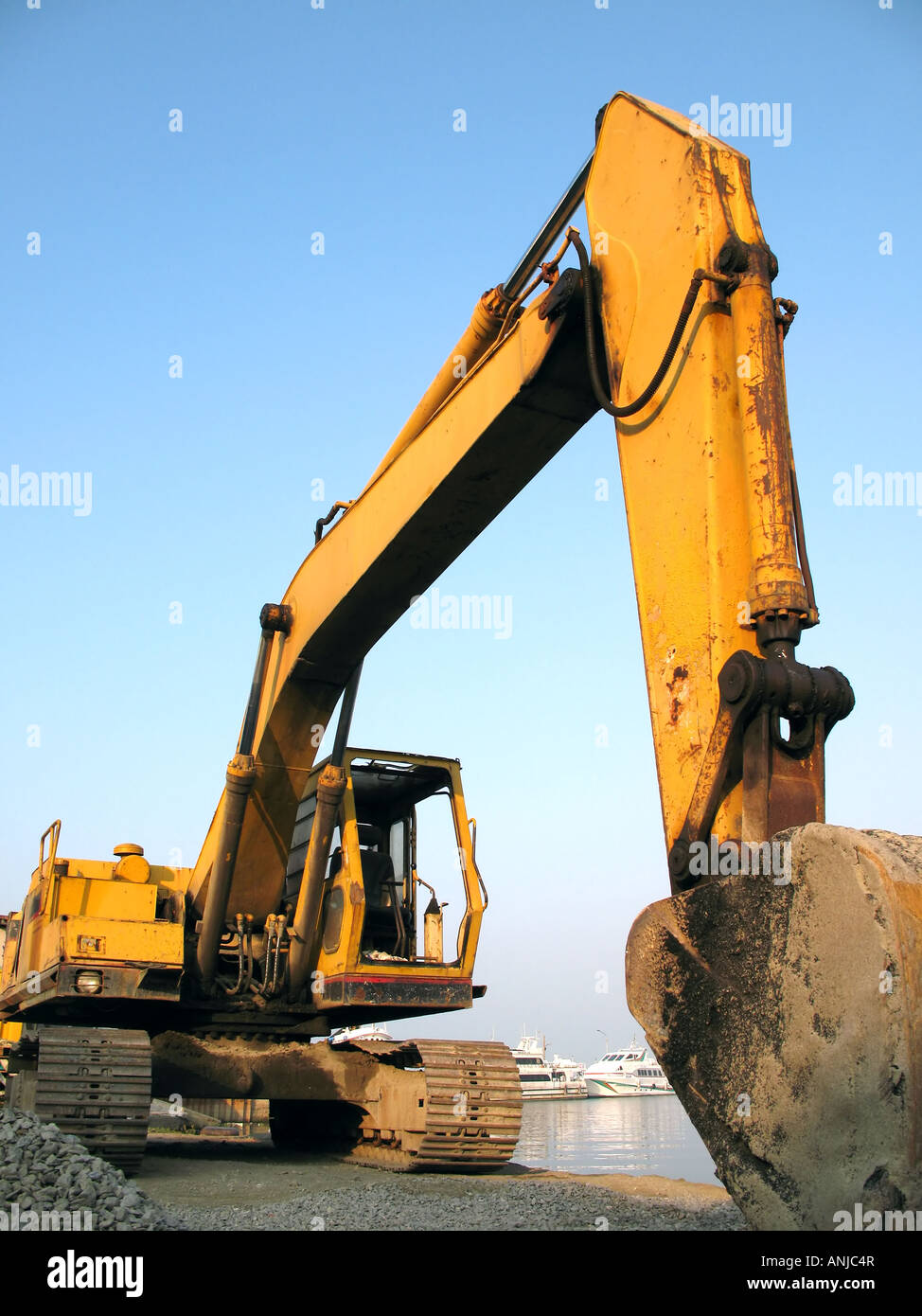Articulated excavator bucket hi-res stock photography and images - Alamy