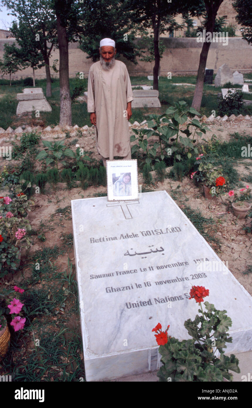 Kabul afghanistan cemetery hi-res stock photography and images - Alamy