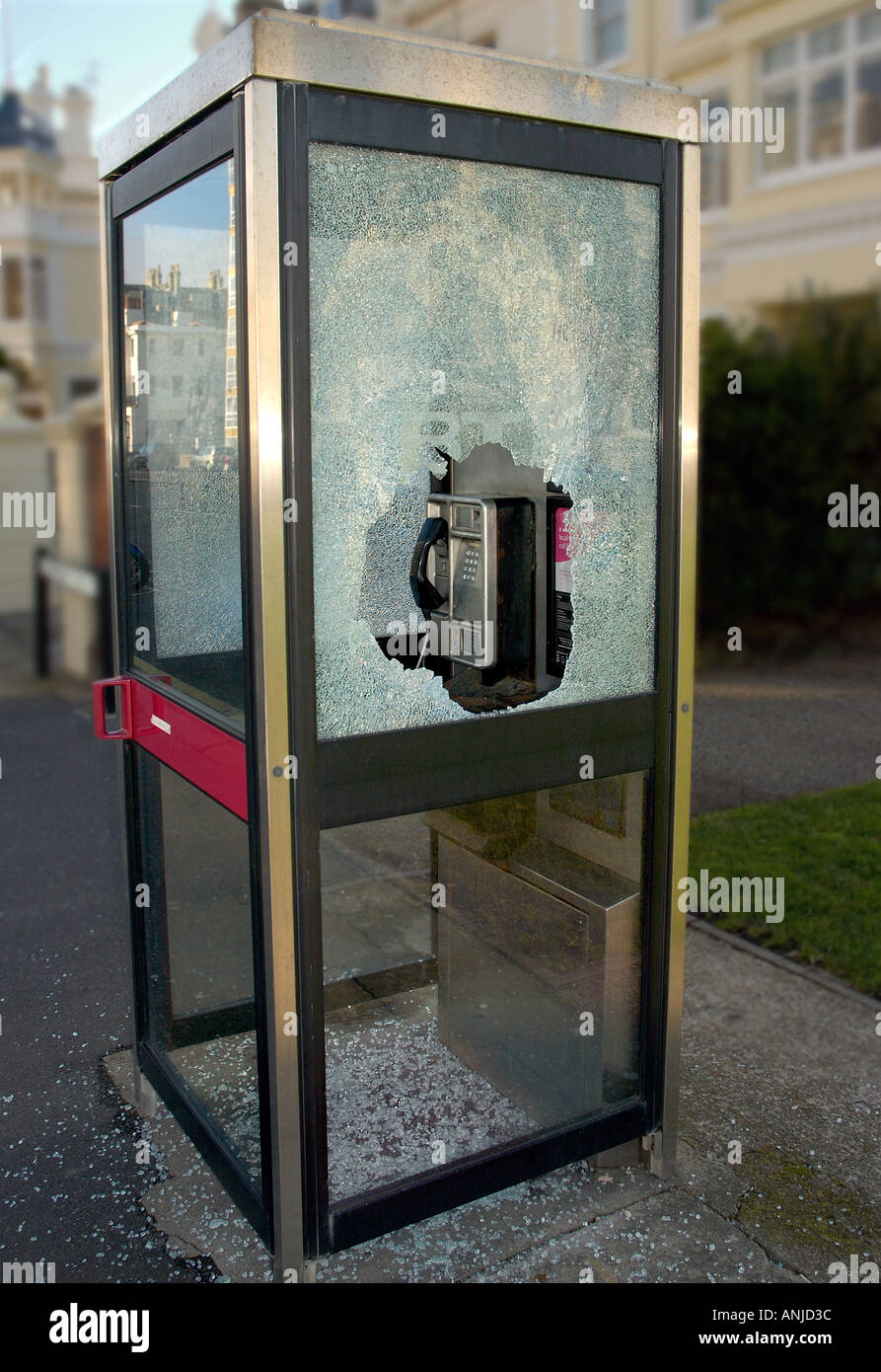 Vandalised public telephone box hove hi-res stock photography and ... Vandalised public telephone box hove hi-res stock photography and ...