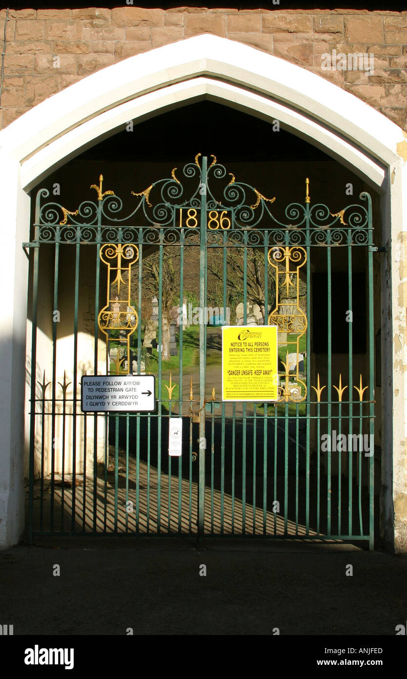 Crosskeys wales hi-res stock photography and images - Alamy