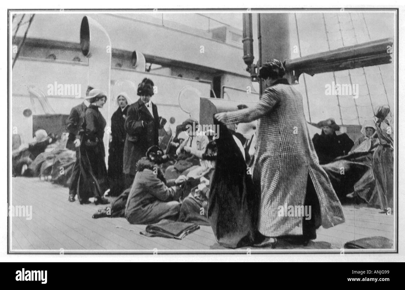 Titanic survivors hi-res stock photography and images - Alamy