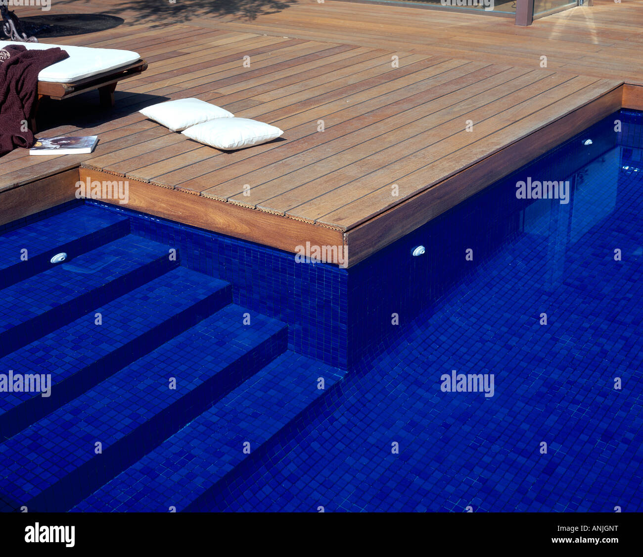 View of a clear swimming pool Stock Photo - Alamy