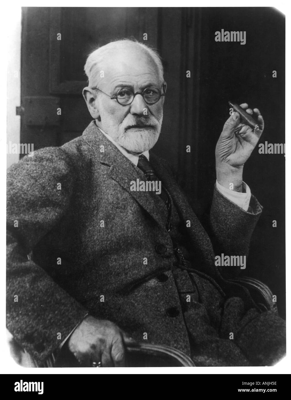 Freud Cigar Sitting 12 Stock Photo - Alamy