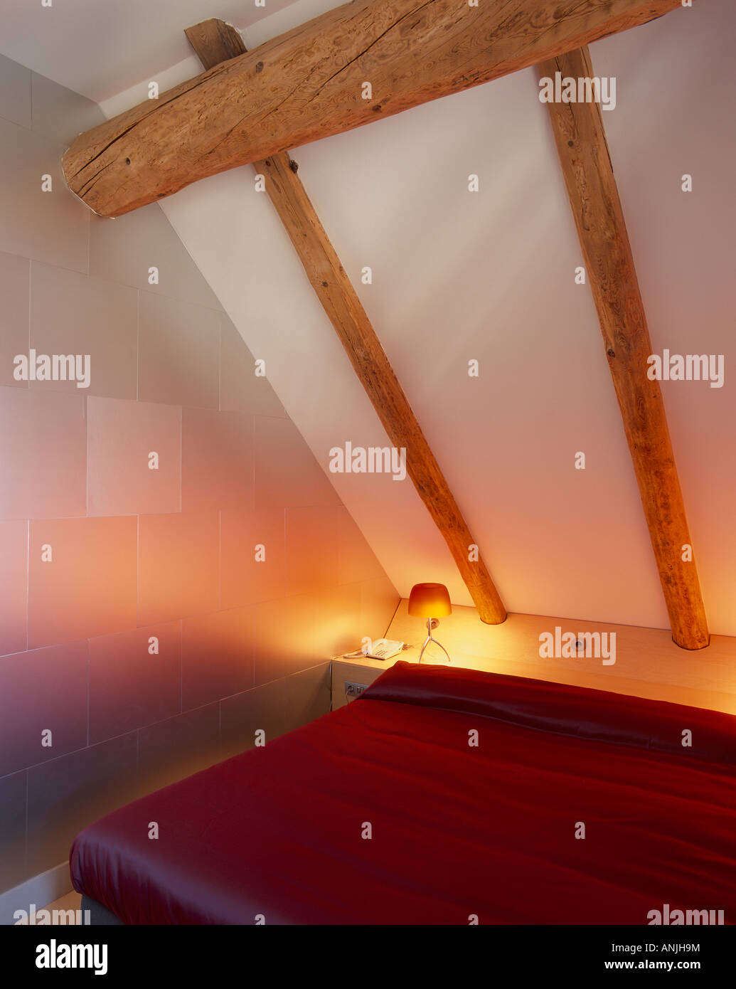 Dimly lit room hi-res stock photography and images - Alamy