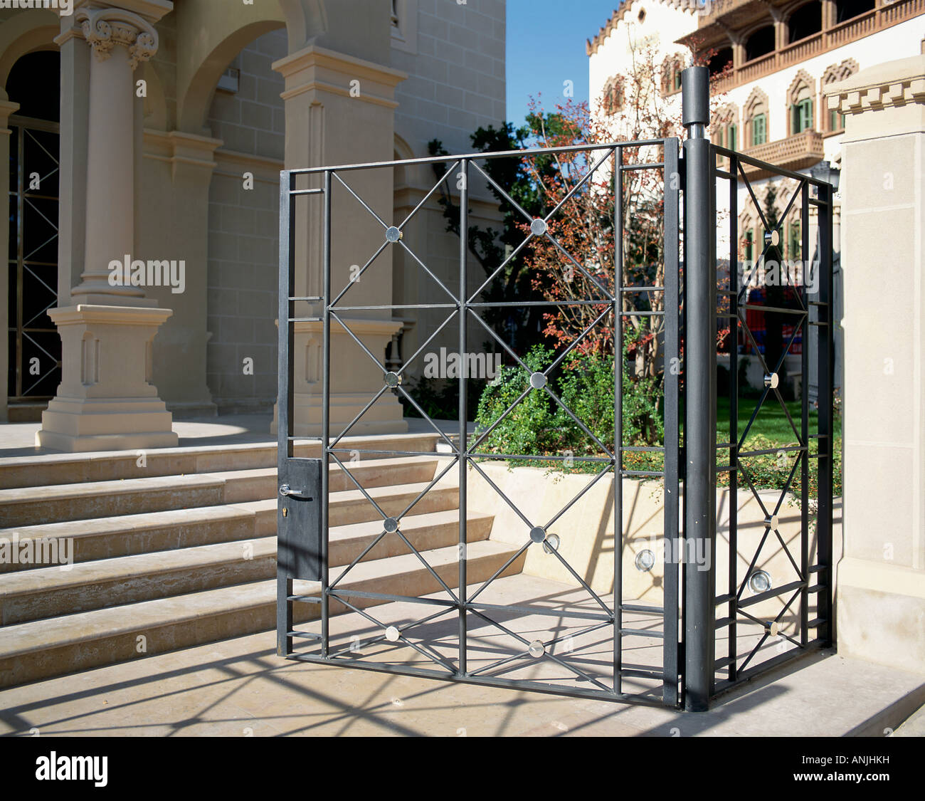 Sturdy High Resolution Stock Photography and Images - Alamy