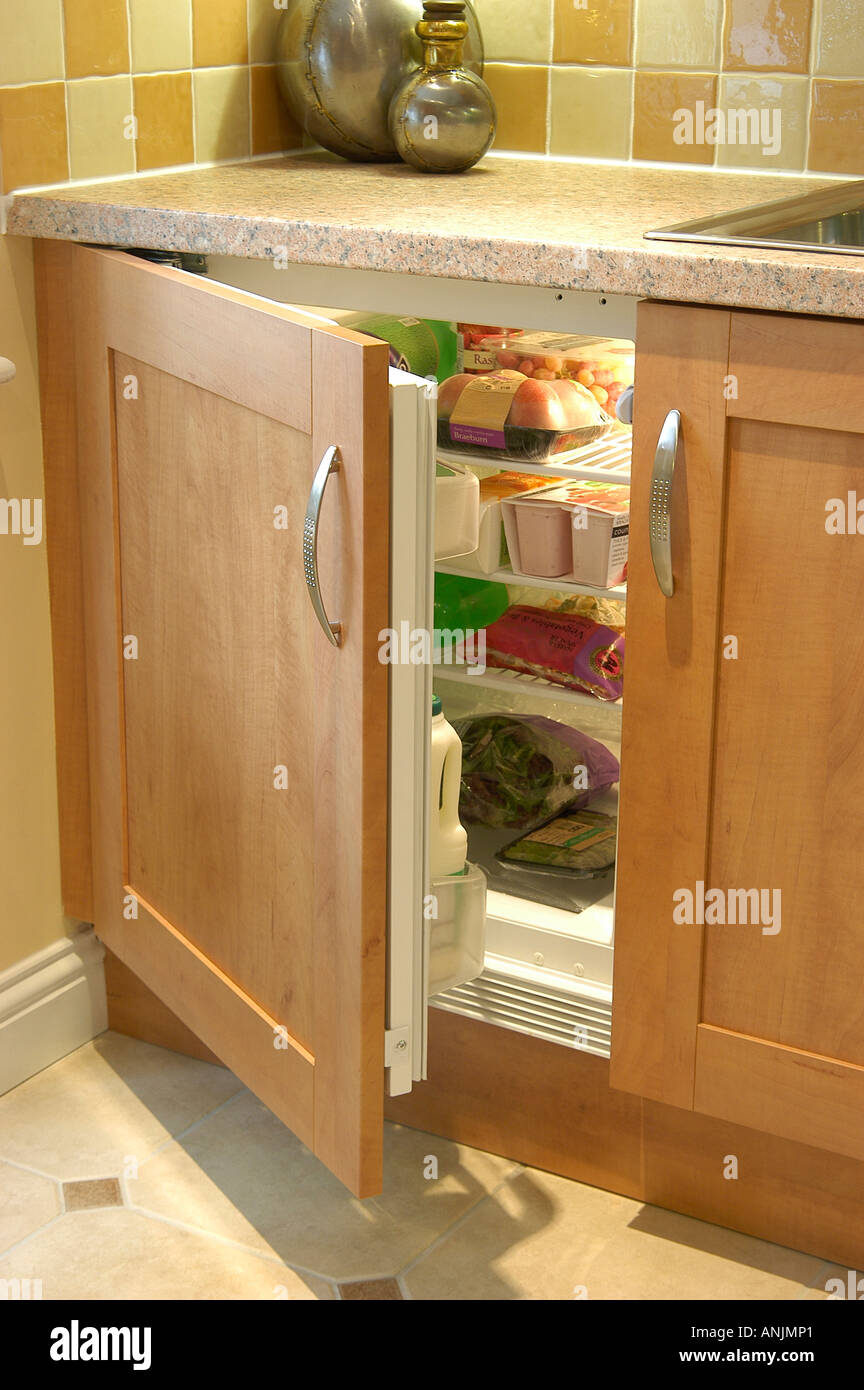 Built in fridge hi-res stock photography and images - Alamy
