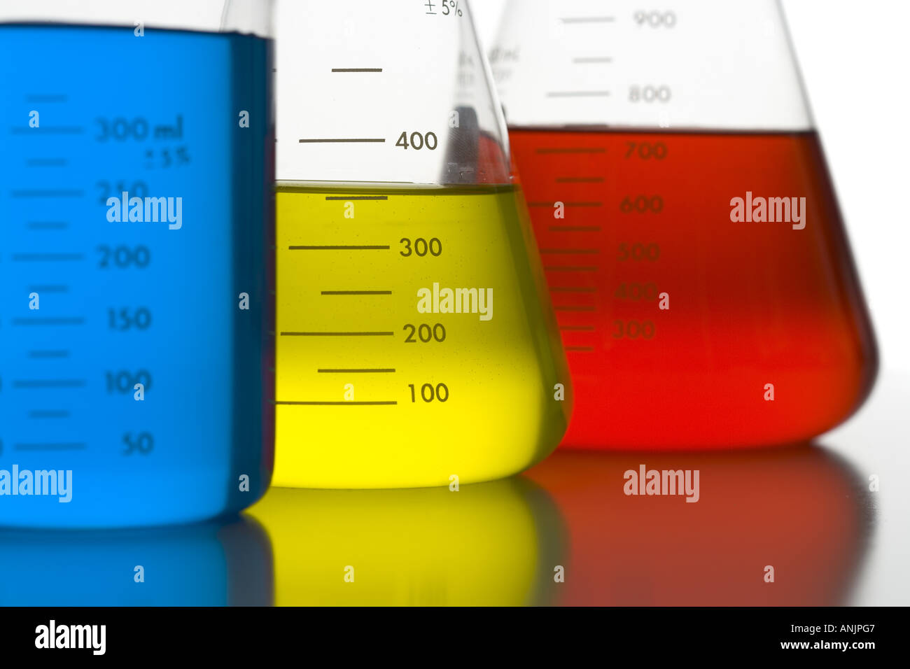 Mixing colored liquid experiment hi-res stock photography and images ...