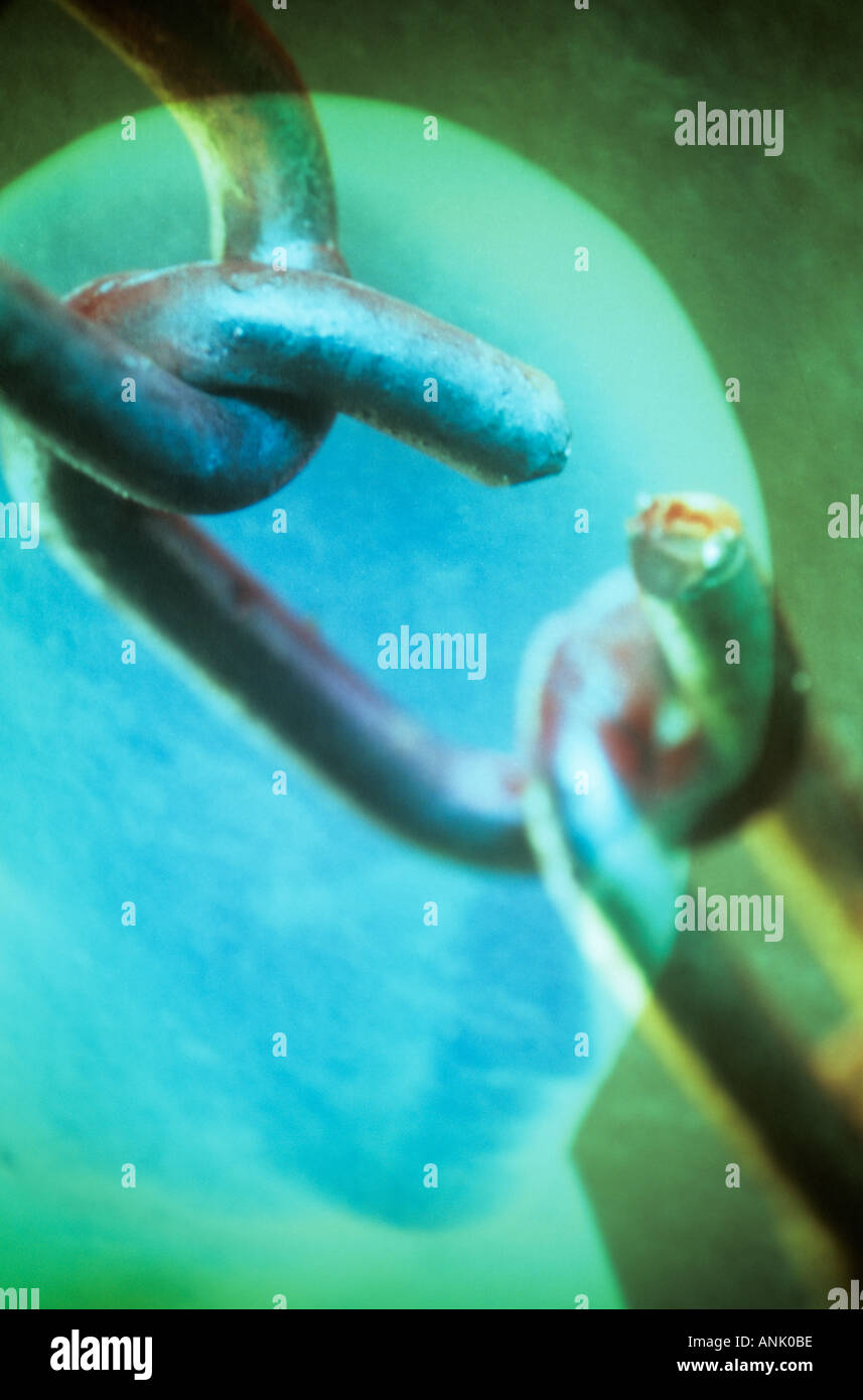 Broken chain link Stock Photo - Alamy