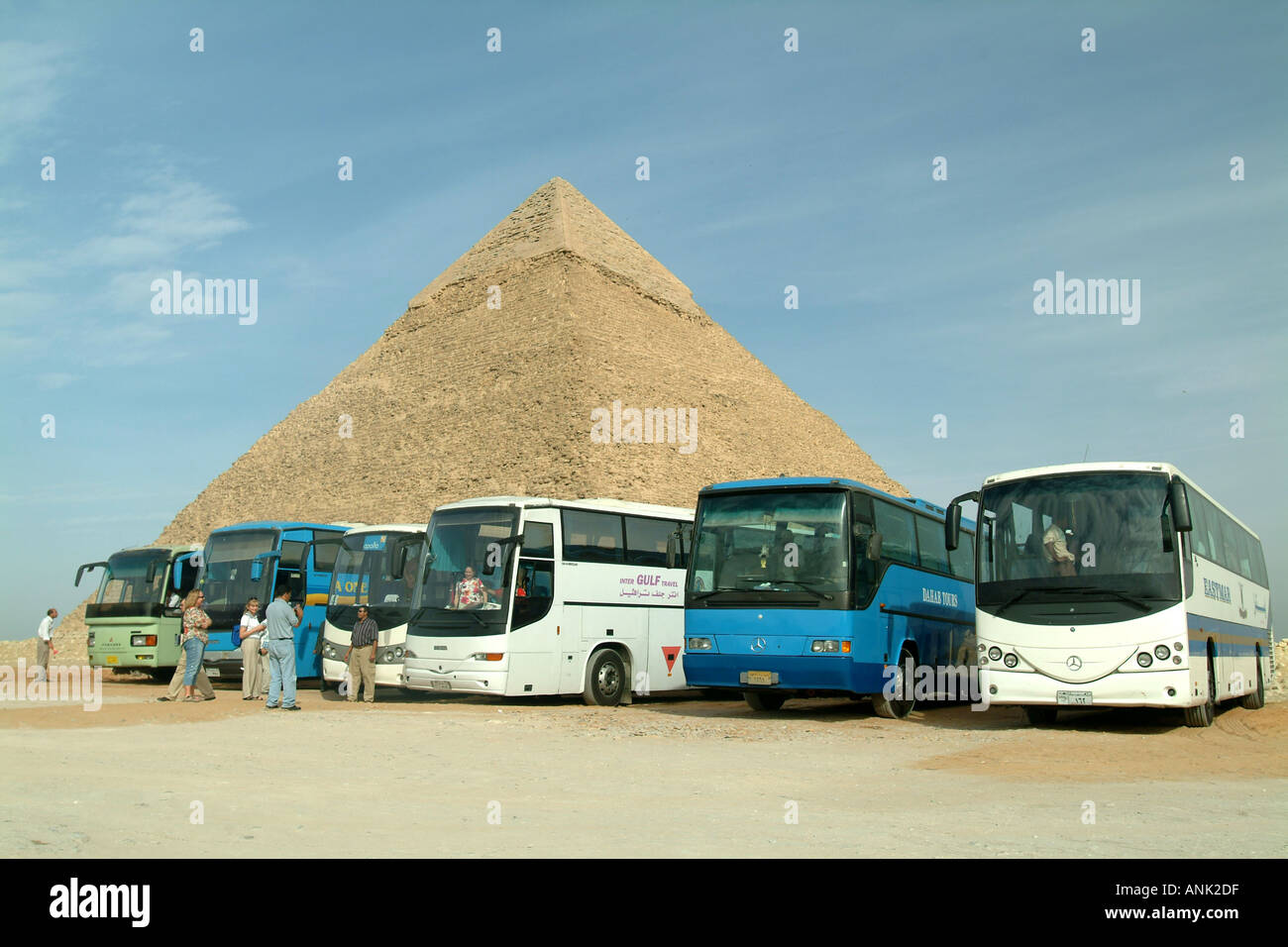 Tour buses at the pyramids in Egypt Stock Photo - Alamy