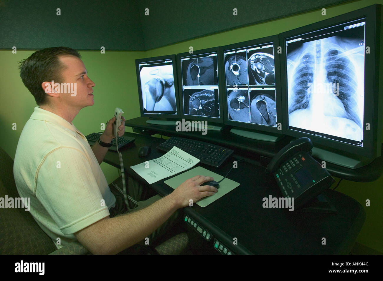 Picture Archiving and Communications System 6 Stock Photo - Alamy