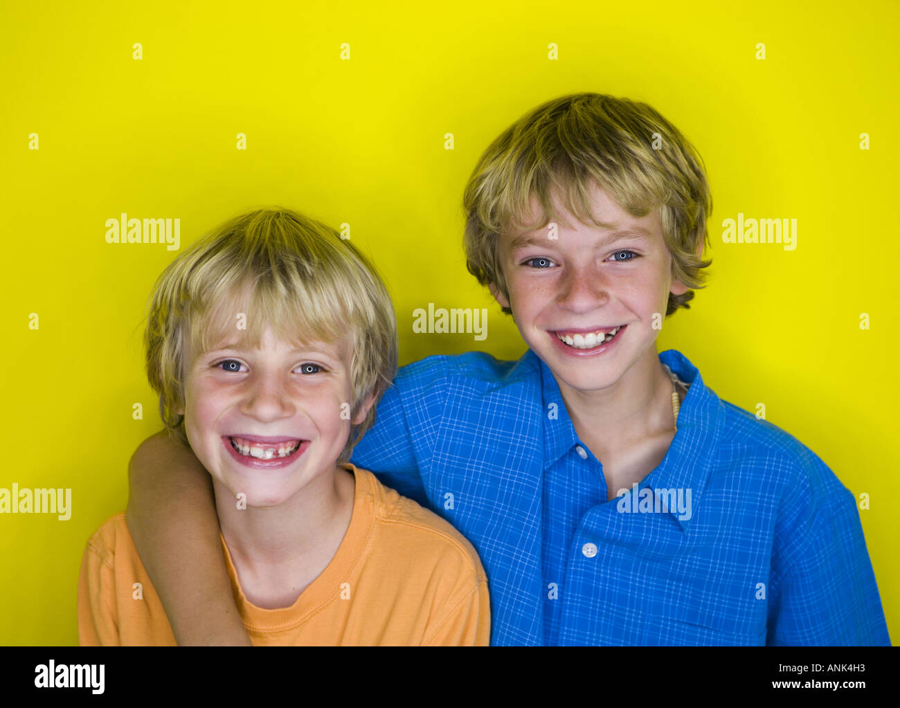 Portrait of two boys smiling Stock Photo - Alamy