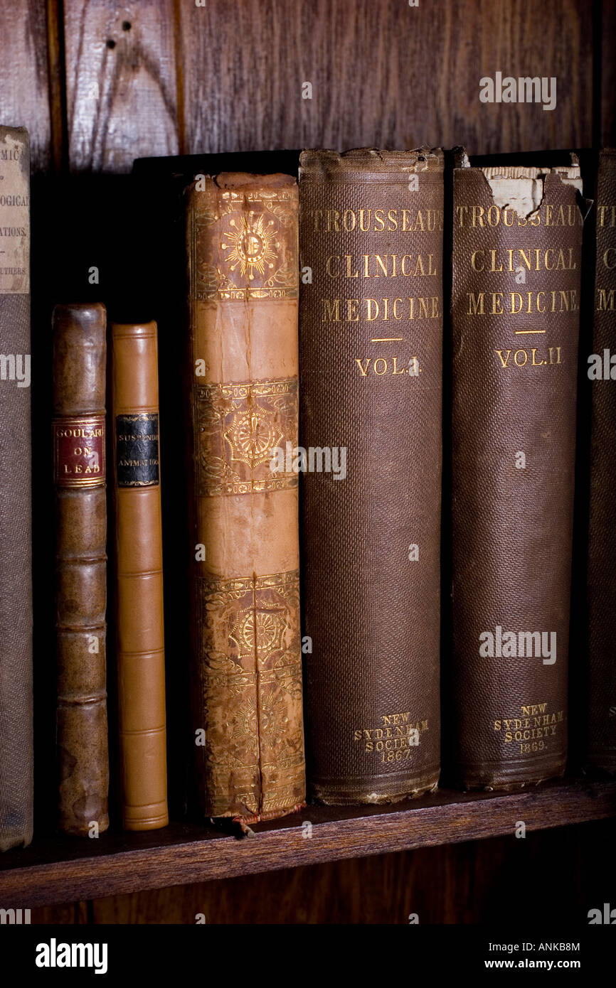 Medical books hi-res stock photography and images - Alamy