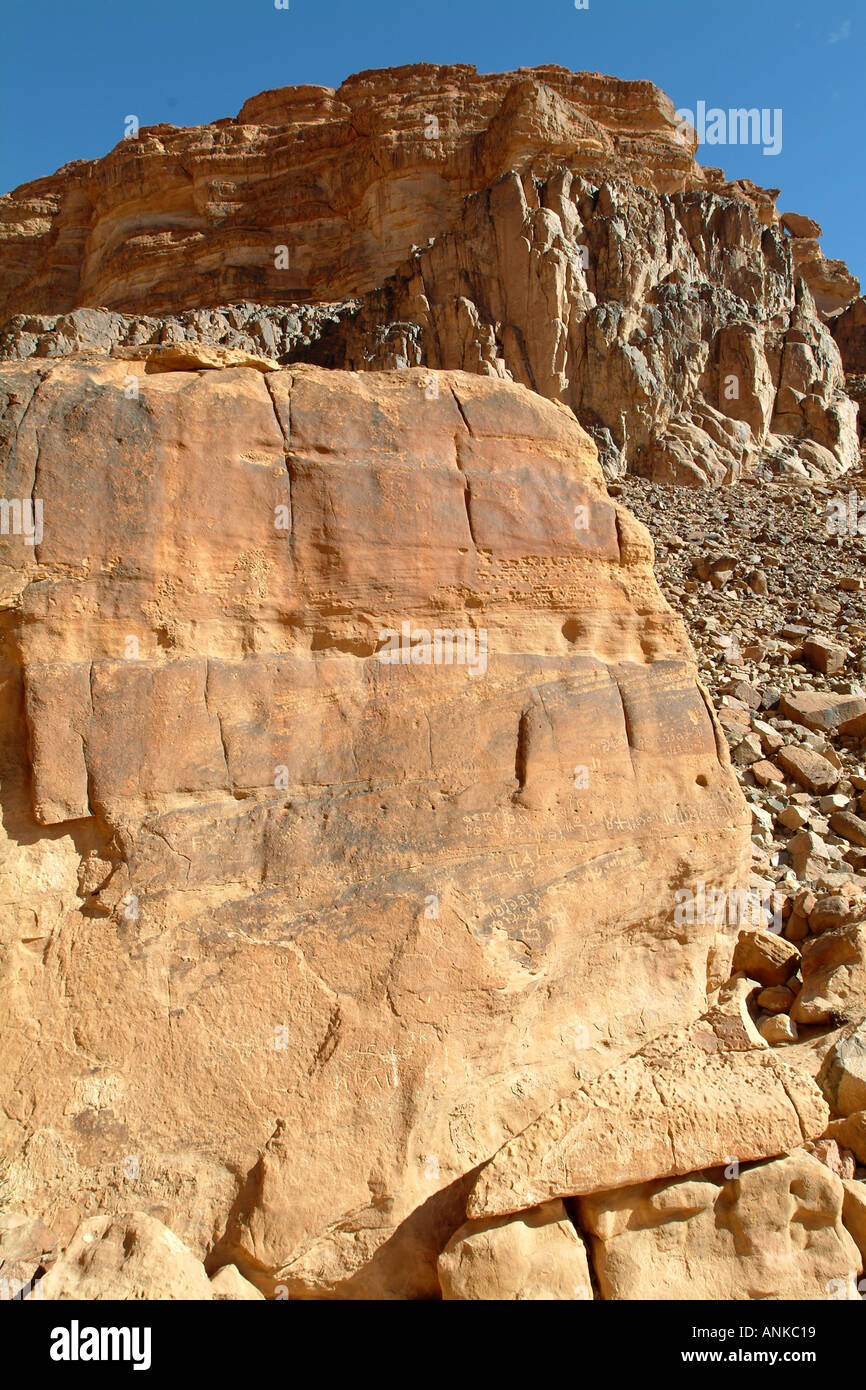 Nabatean rock writing Wadi Rum Jordan Stock Photo - Alamy