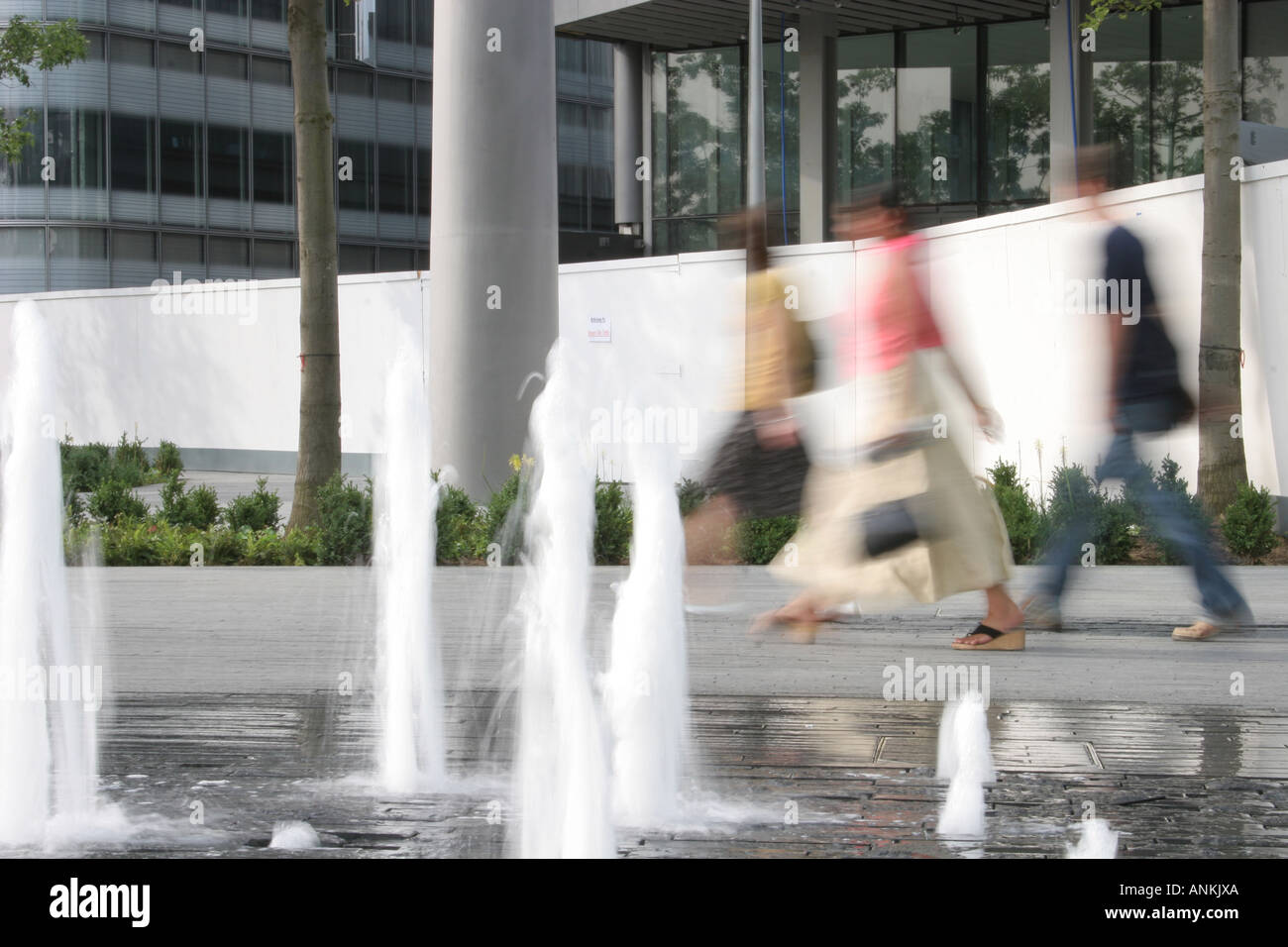 People rushing to work Stock Photo - Alamy