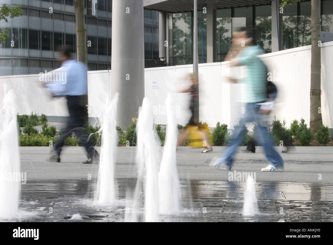 People rushing to work Stock Photo - Alamy