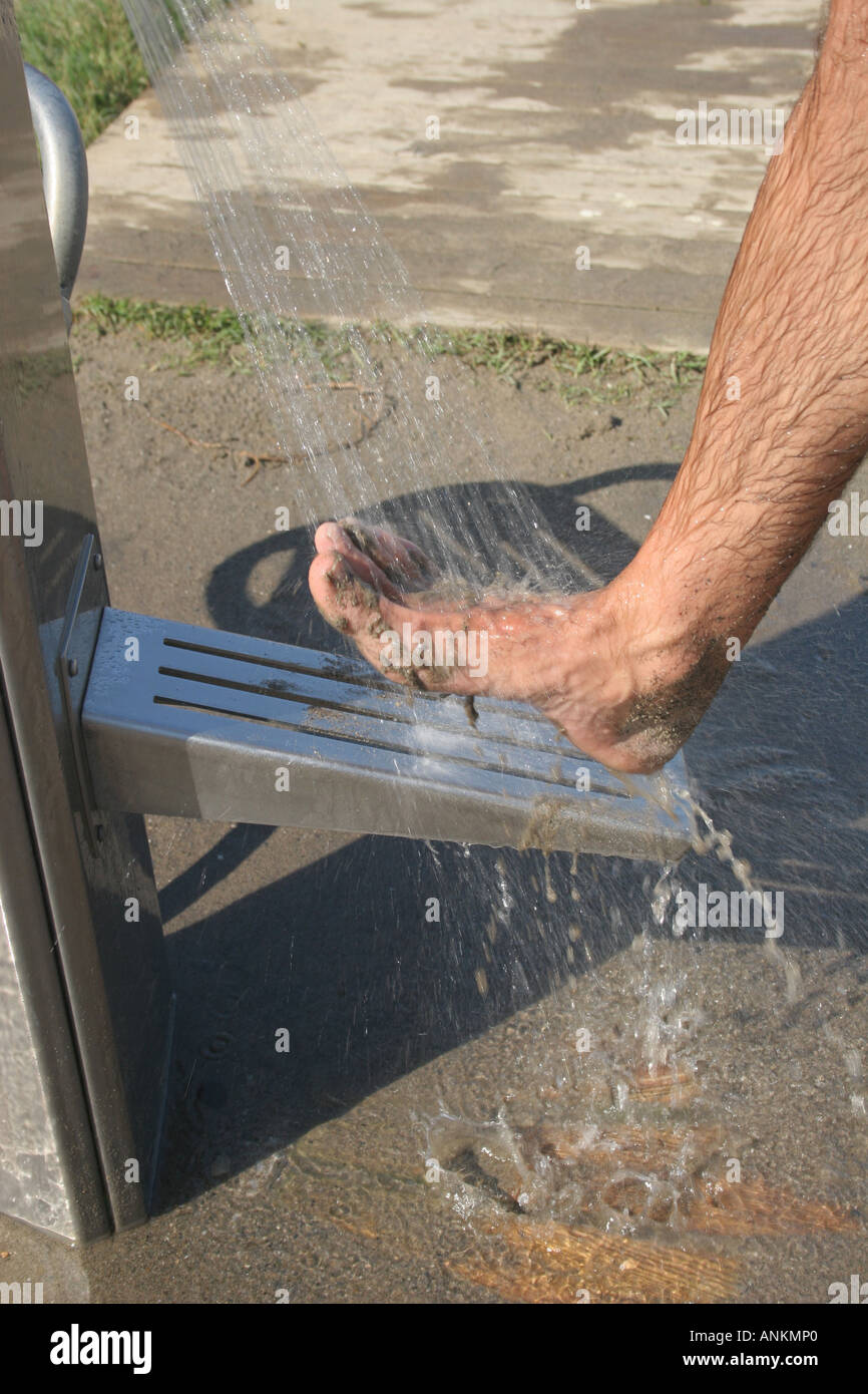 Sand rinsing hi-res stock photography and images - Alamy