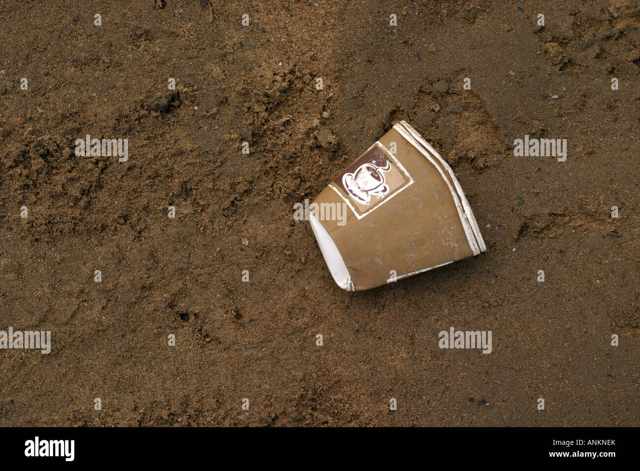 Discarded Coffee Cup on ground Stock Photo - Alamy