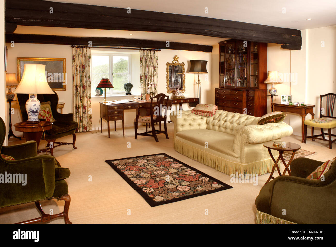Traditional British Living Room High Resolution Stock Photography and ...