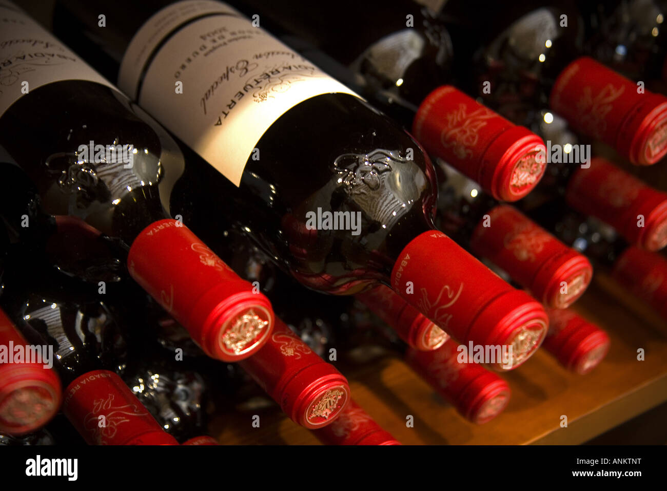 Bottles of wine Stock Photo - Alamy